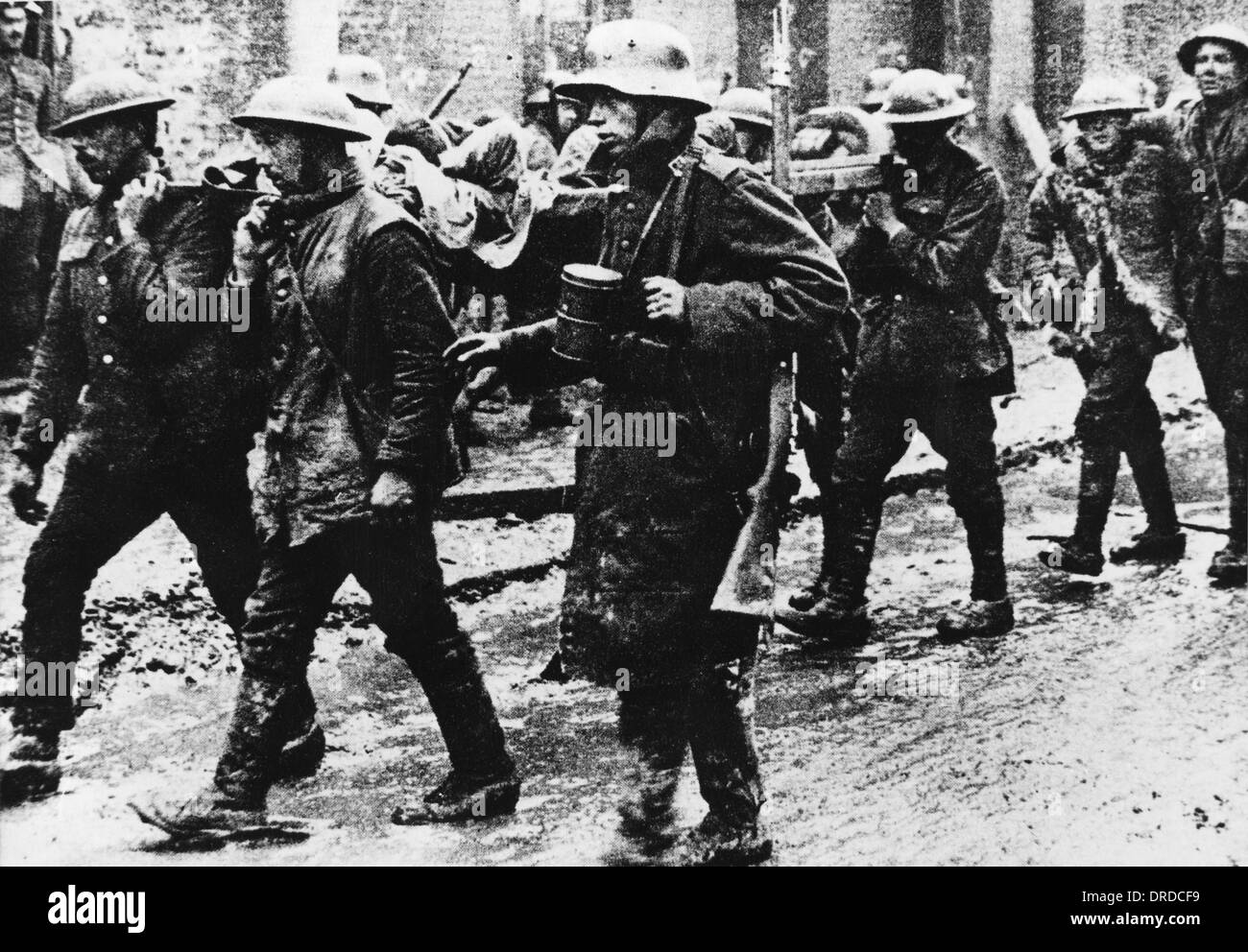 Allied prisoners of war hi-res stock photography and images - Alamy