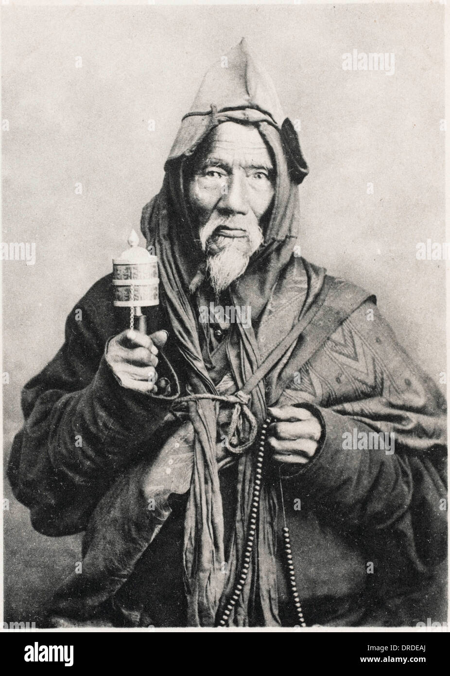 Buddhist priest tibet hi-res stock photography and images - Alamy