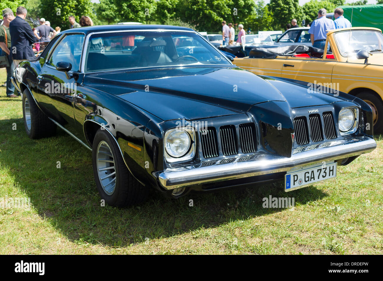 Mid-size car Pontiac Grand Am Stock Photo - Alamy