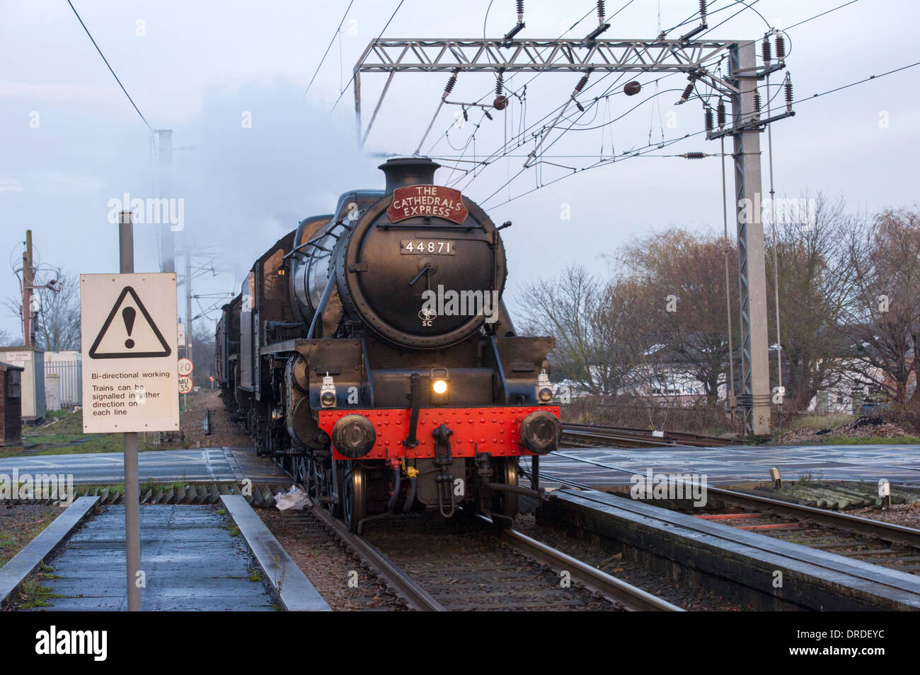 44871 heads a double header Cathedral Express through Ely Station Stock ...
