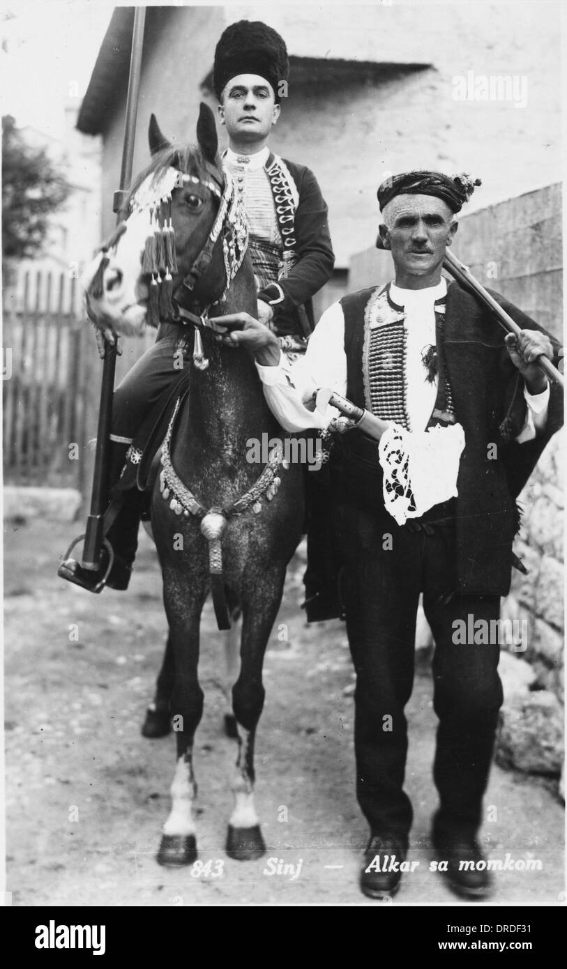 Sinj - Two men during the Sinjska alka Stock Photo - Alamy