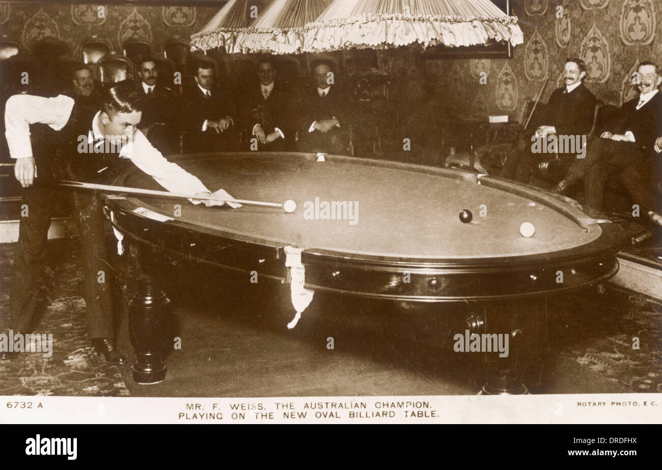 Billiards table oval hi-res stock photography and images - Alamy