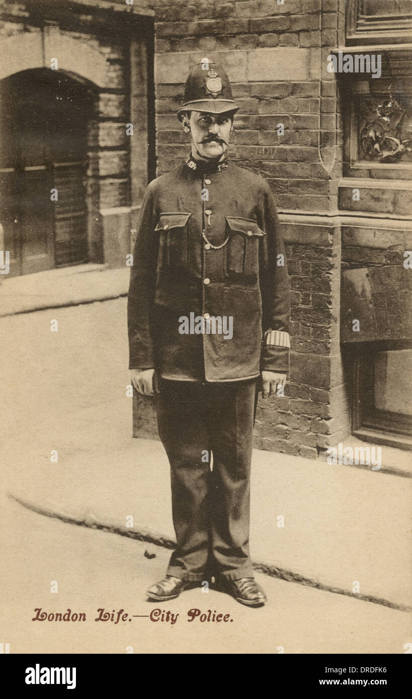 Policeman policeman hi-res stock photography and images - Alamy