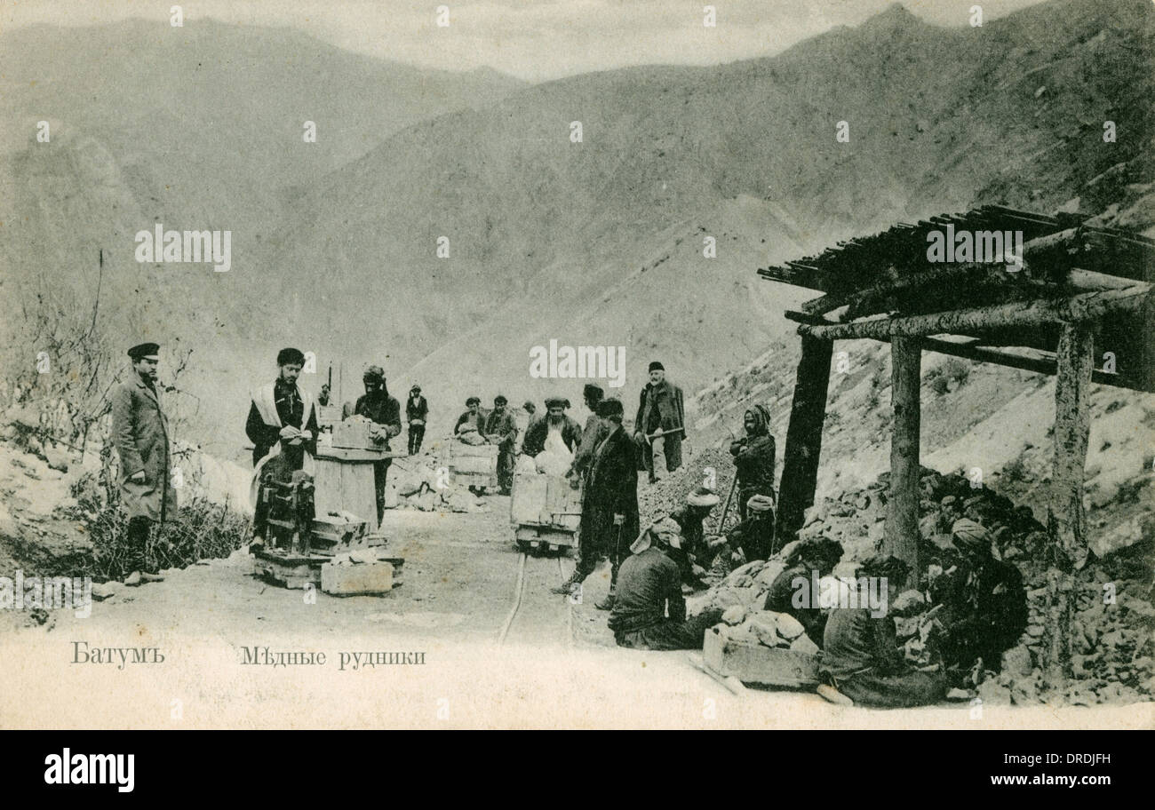 Workers in the mine hi-res stock photography and images - Alamy