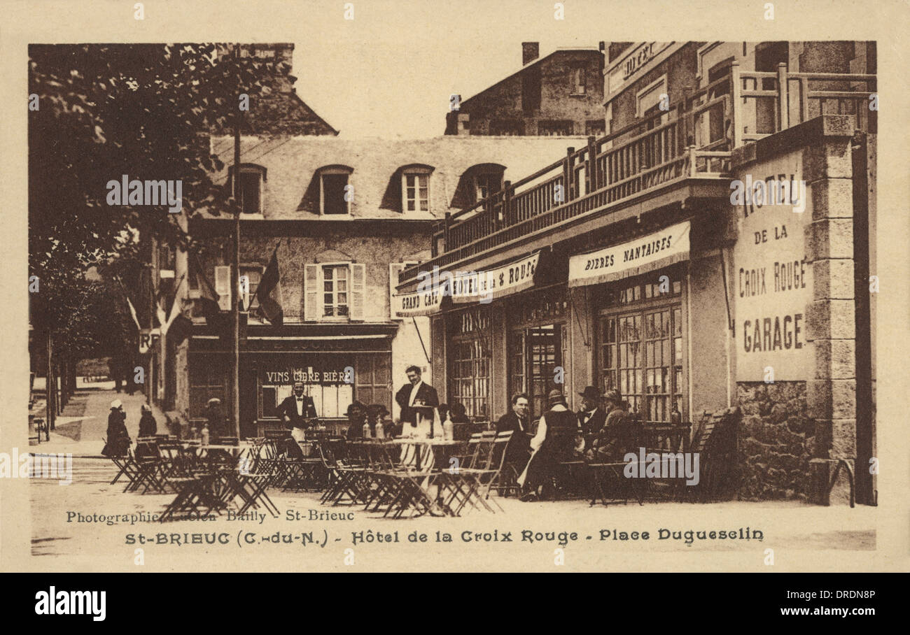 Red cross hotel hi-res stock photography and images - Alamy