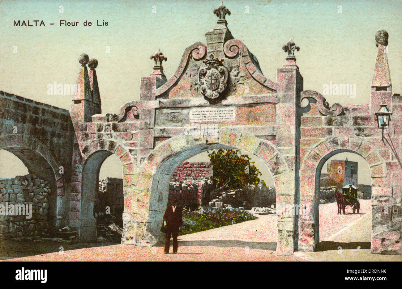 Medieval gateway hi-res stock photography and images - Alamy