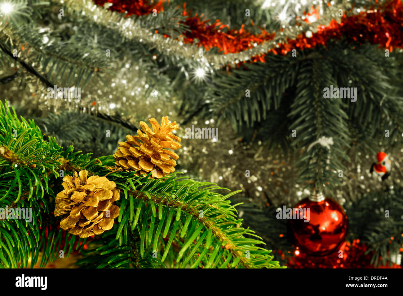 Gold garland hi-res stock photography and images - Alamy