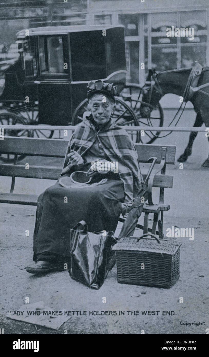 Kettle holder hi-res stock photography and images - Alamy