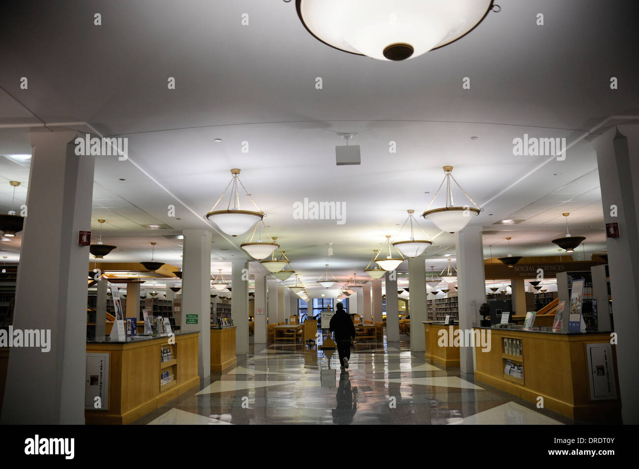 Chicago Public Library's Harold Washington Library Center in downtown ...