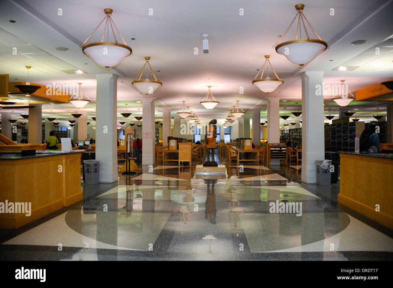 Chicago Public Library's Harold Washington Library Center in downtown ...