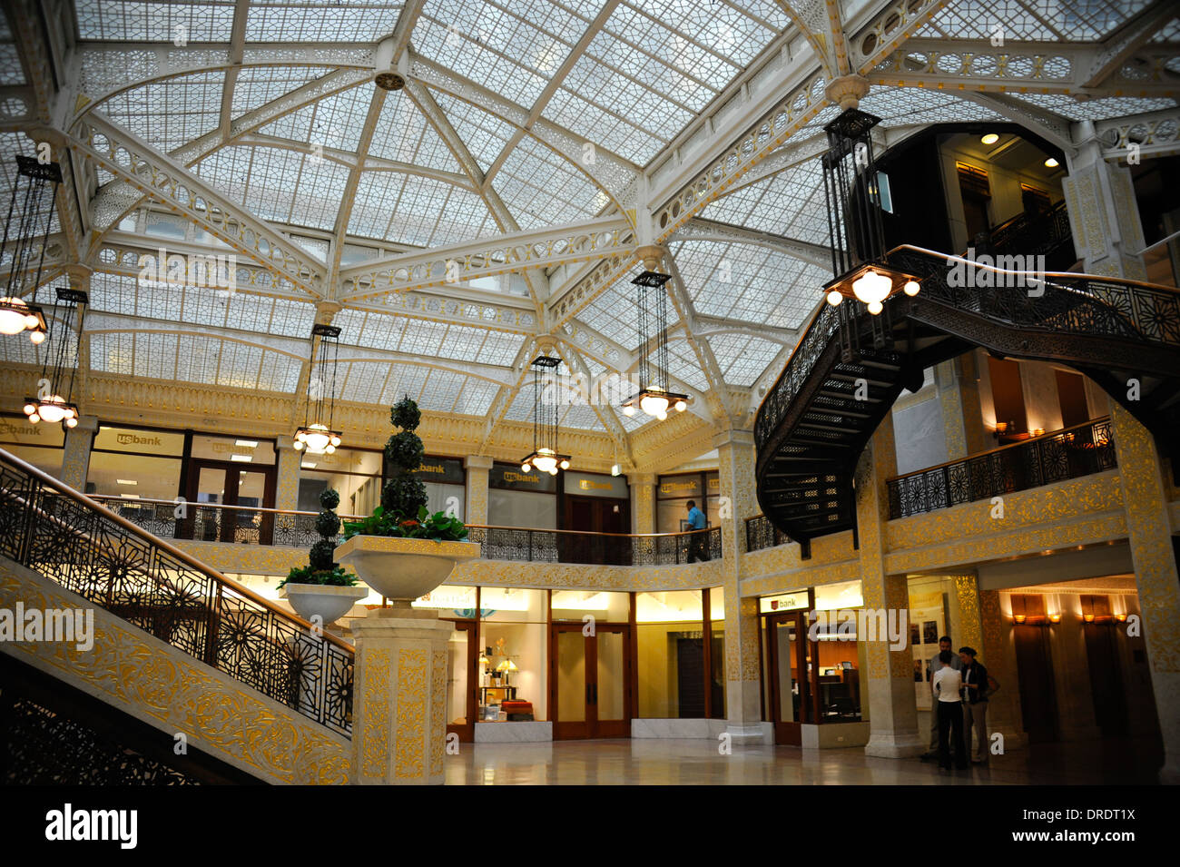 Frank lloyd wright staircase hi-res stock photography and images - Alamy