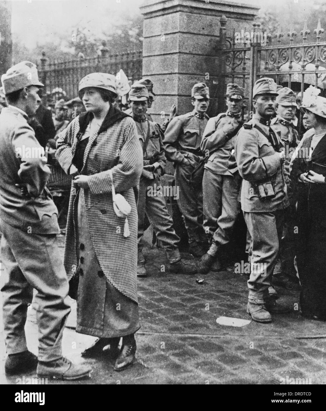 Empire soldiers Black and White Stock Photos & Images - Alamy