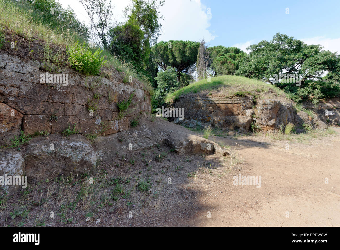 Tumuli cemetery hi-res stock photography and images - Alamy