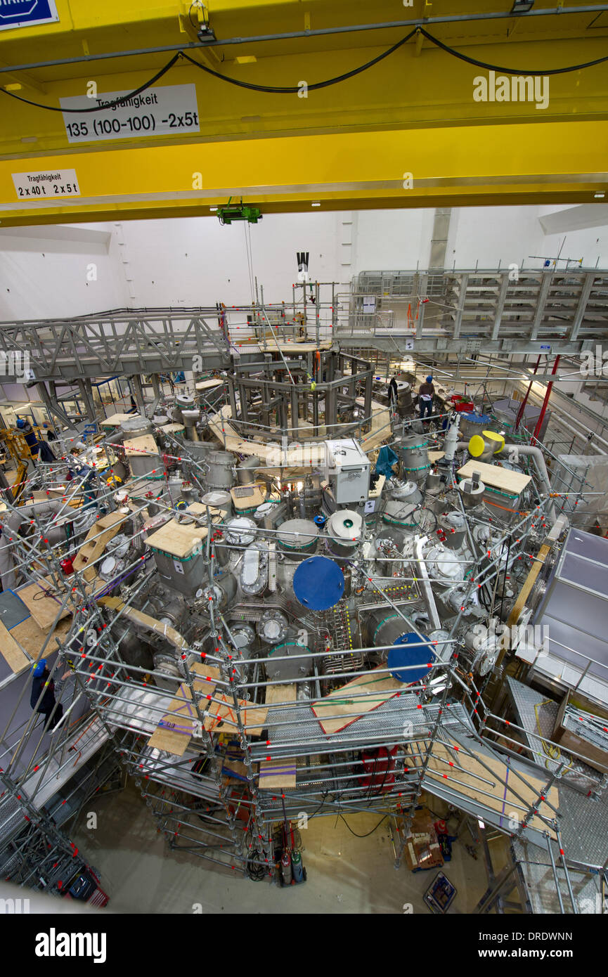 Reacter hi-res stock photography and images - Alamy