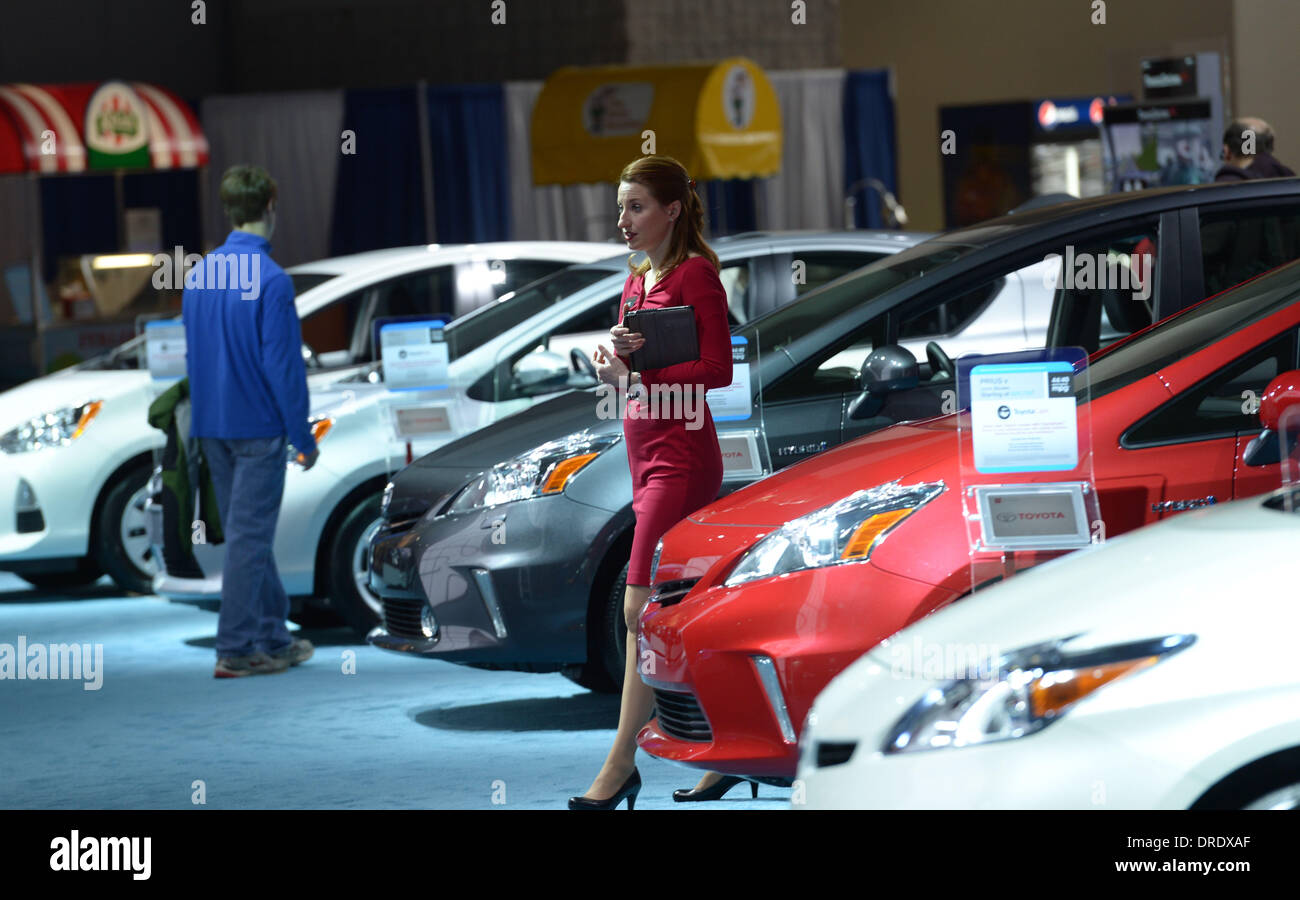 Washington DC, USA. 24th Jan, 2014. People visit the Washington auto ...