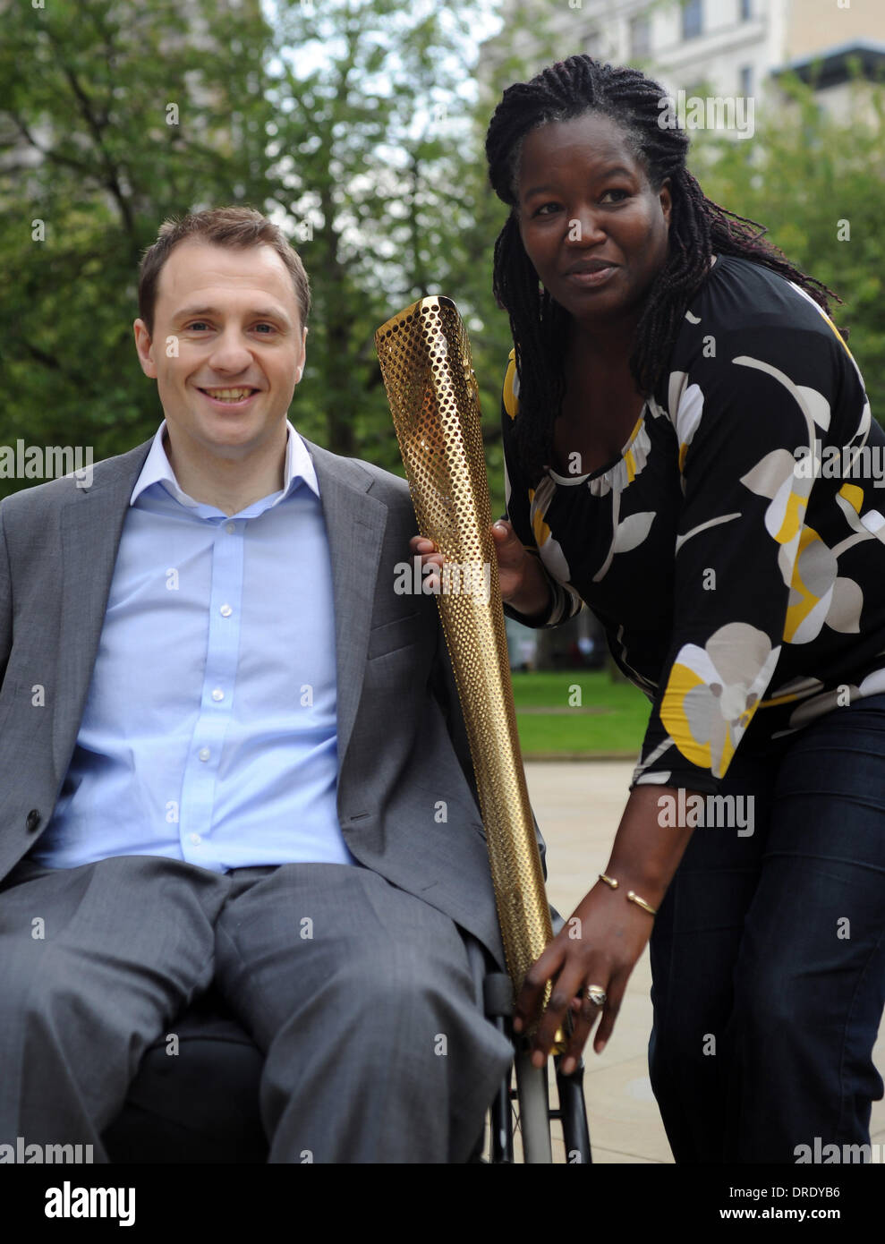 Olympic Torchbearer Ben Smoldon Members and coaches of the Olympic USA ...