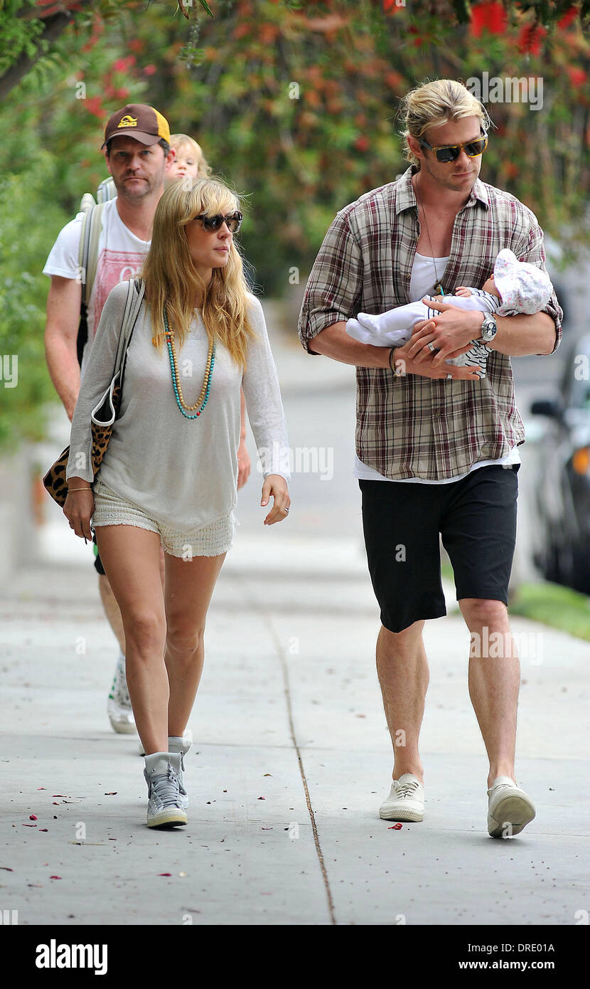 Elsa Pataky, husband Chris Hemsworth and their daughter India Rose out ...