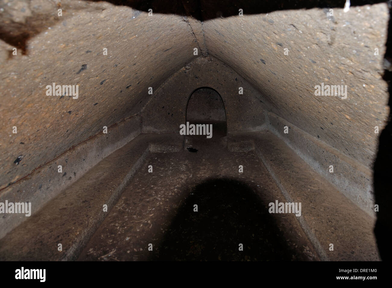 Etruscan tumulus tomb hi-res stock photography and images - Alamy