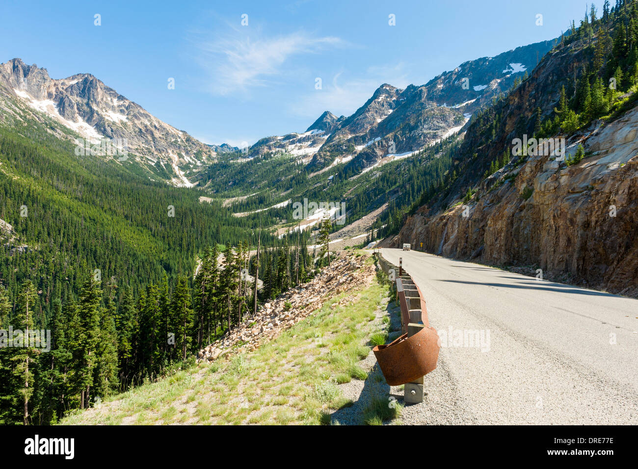 Mountain scenery along the North Cascades Highway, Route 20, Washingon ...