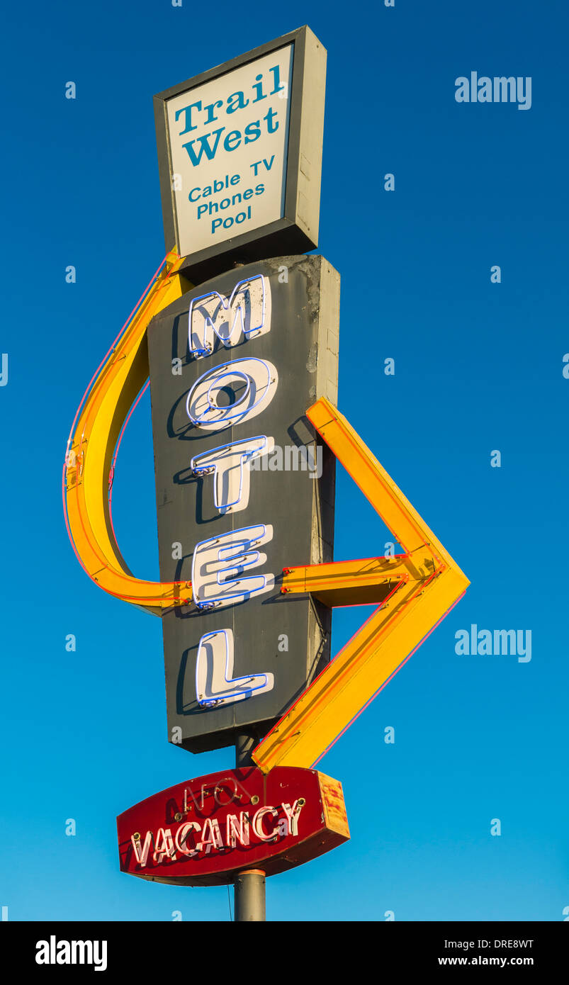Sky lit motel sign hi-res stock photography and images - Alamy