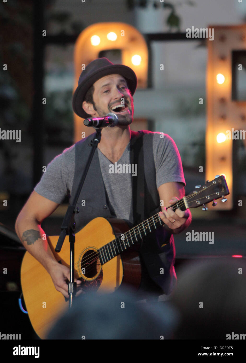 Tony lucca hi-res stock photography and images - Alamy