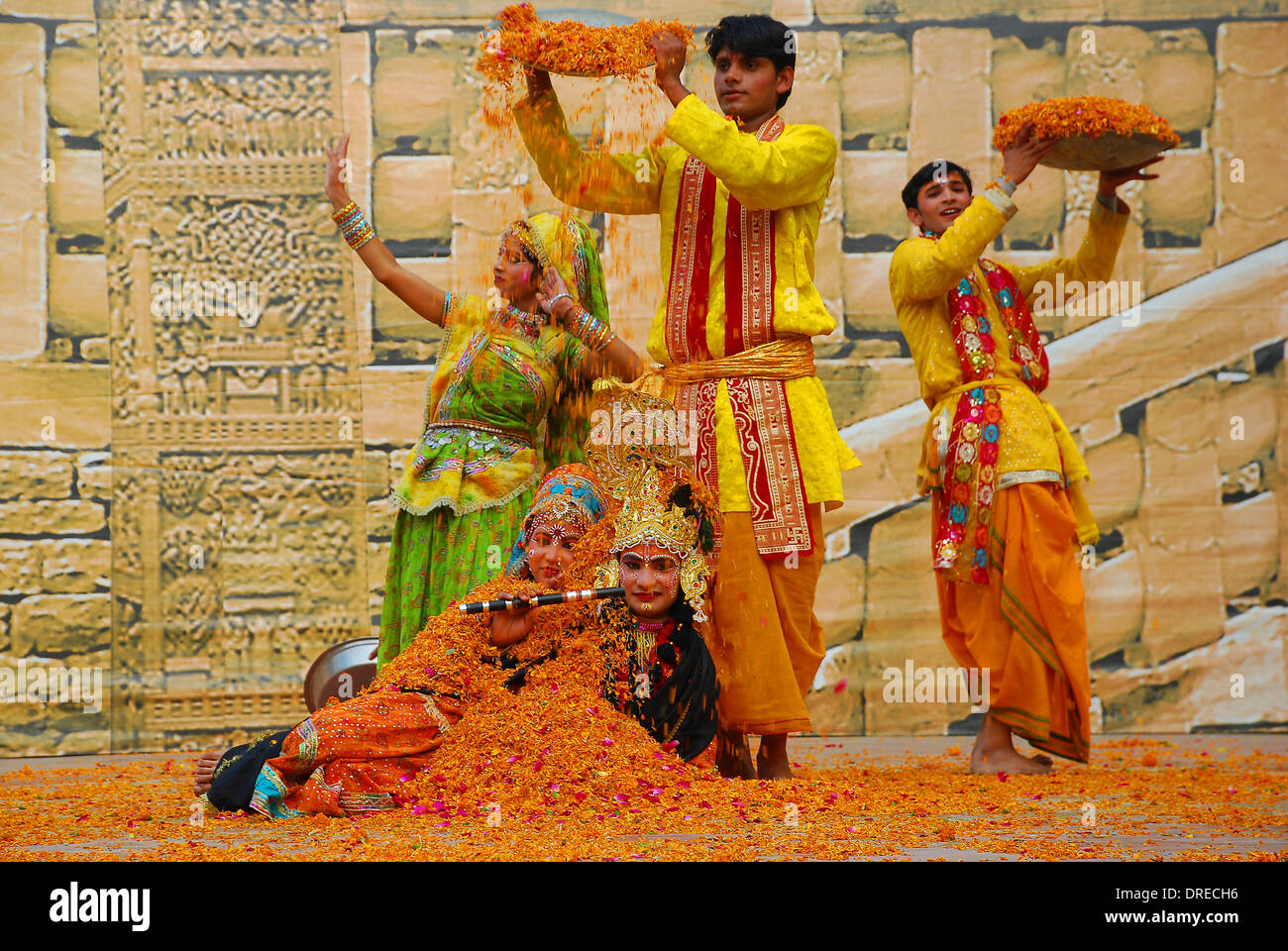 Suraj Kund Mela Flower Dance Stock Photo - Alamy