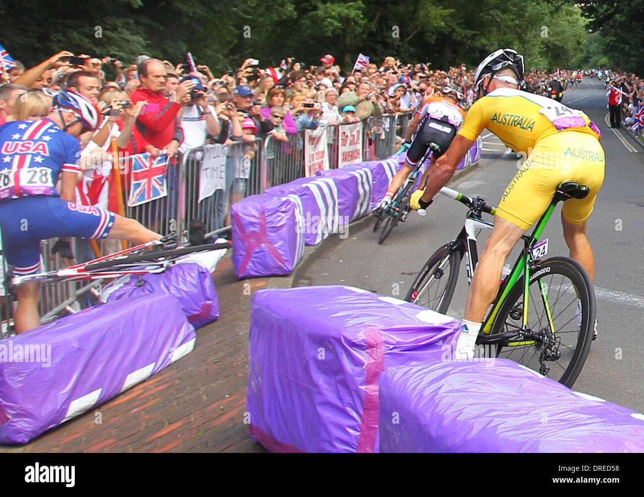 USA cycle rider Timmy Duggan crashes into the barriers Men's Olympic ...