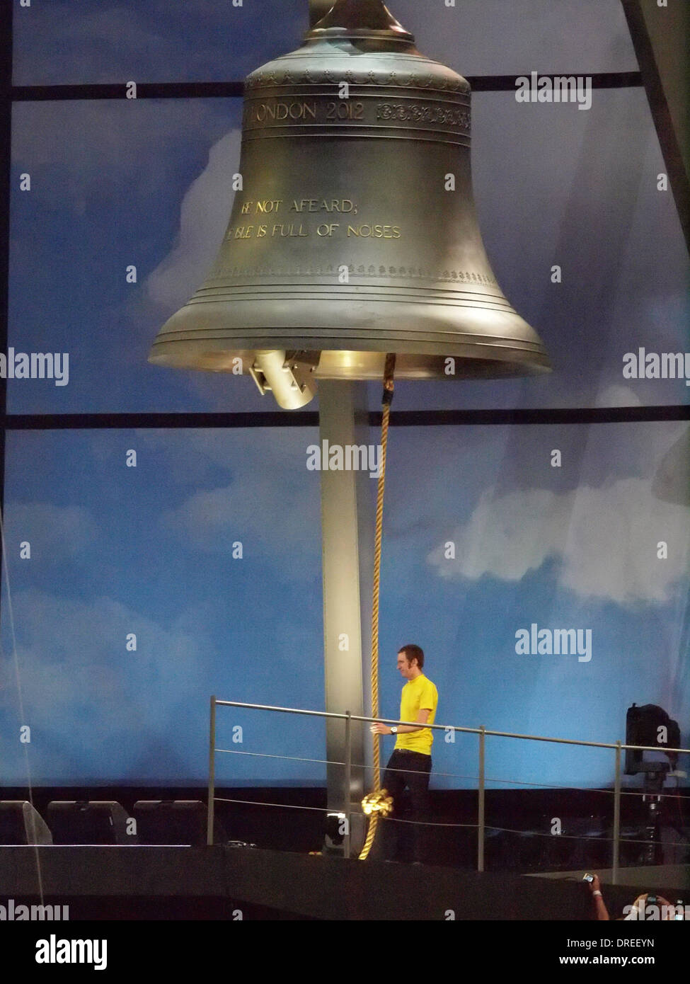 Opening bell ceremony hi-res stock photography and images - Alamy