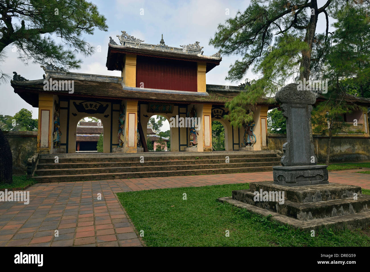 Chua thien mu hi-res stock photography and images - Alamy