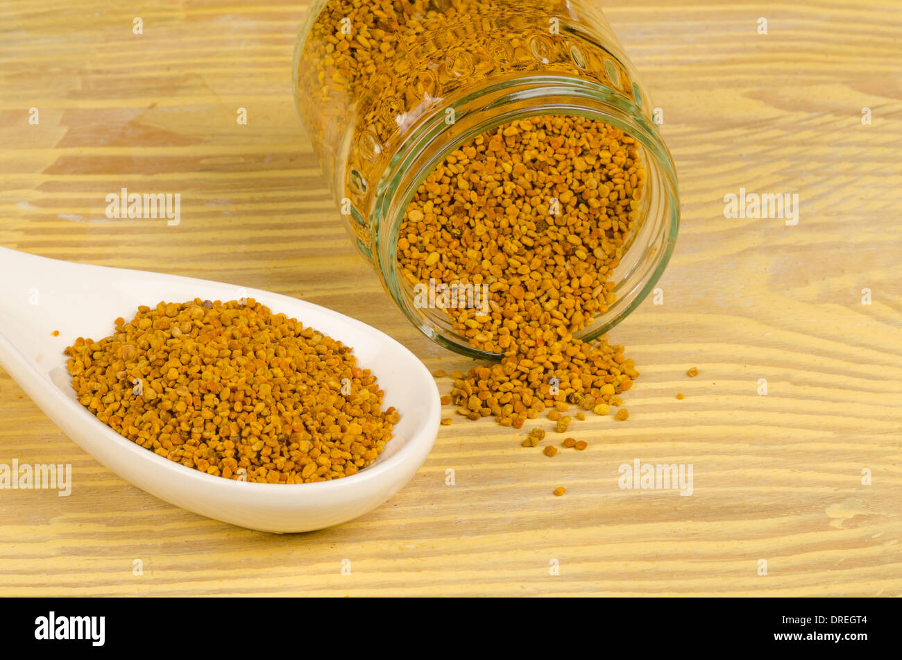 Bee pollen jar hi-res stock photography and images - Alamy