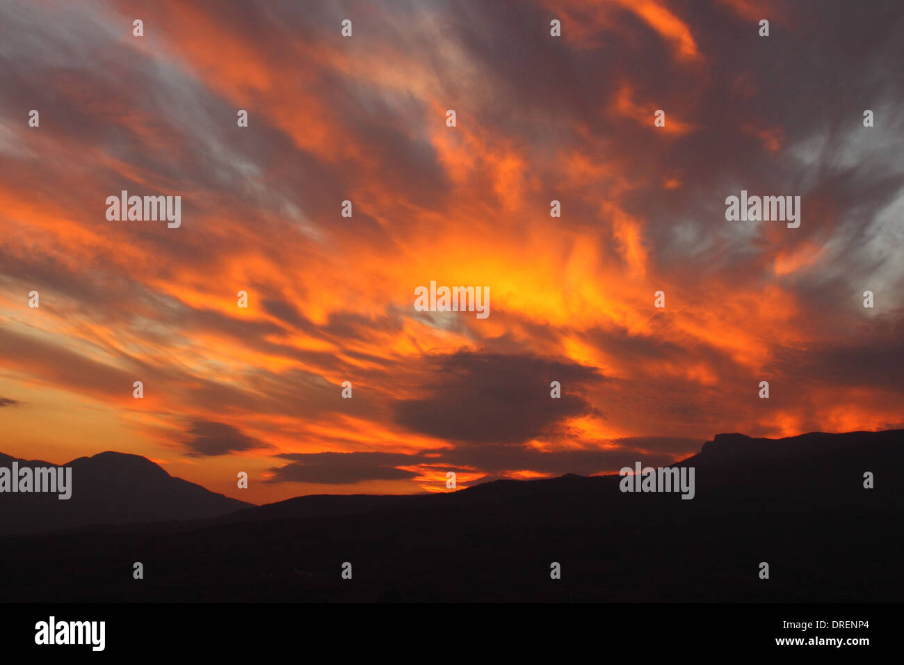 Clouds and mountains hi-res stock photography and images - Alamy