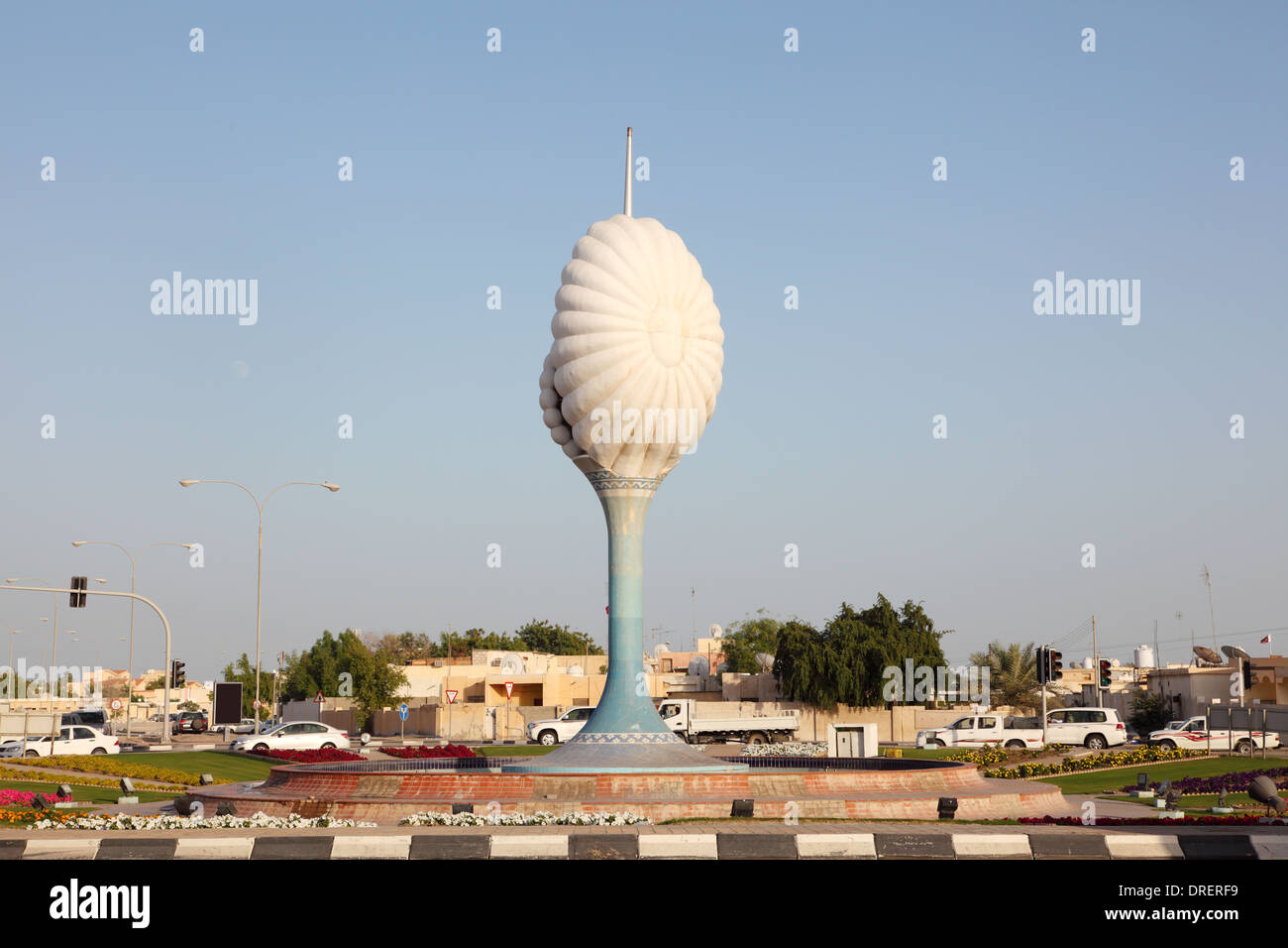 Shell roundabout al qatar hi-res stock photography and images - Alamy