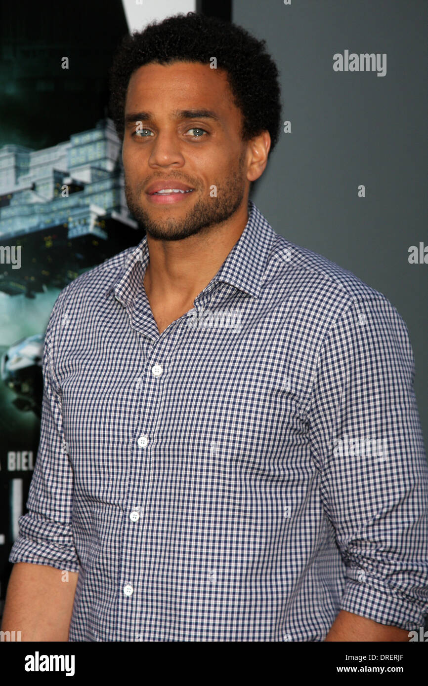 Michael Ealy Los Angeles premiere of 'Total Recall' at Grauman's ...