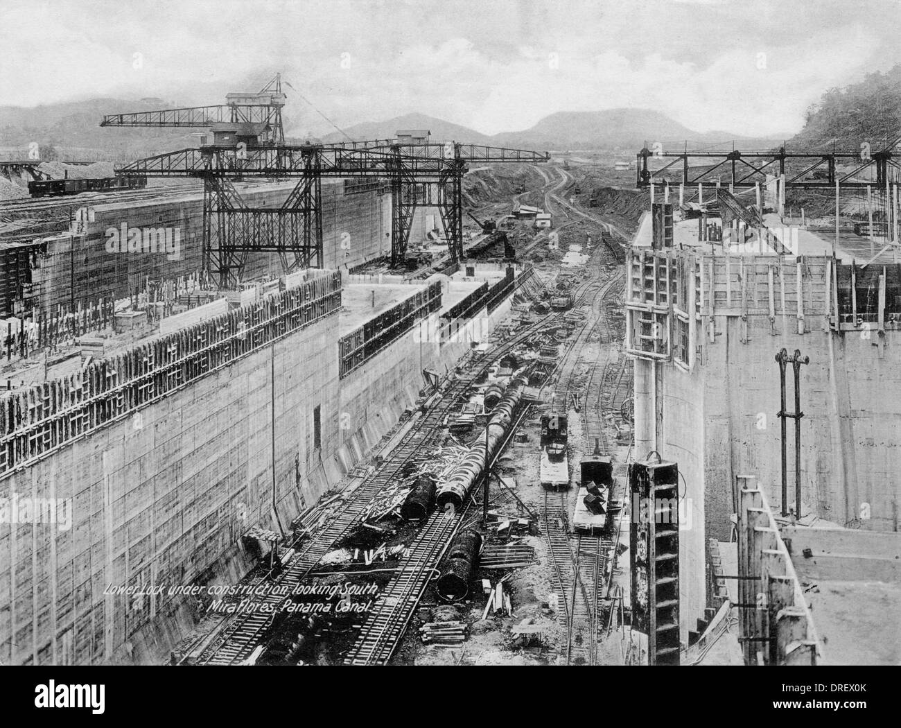 Construction lock panama canal hi-res stock photography and images - Alamy