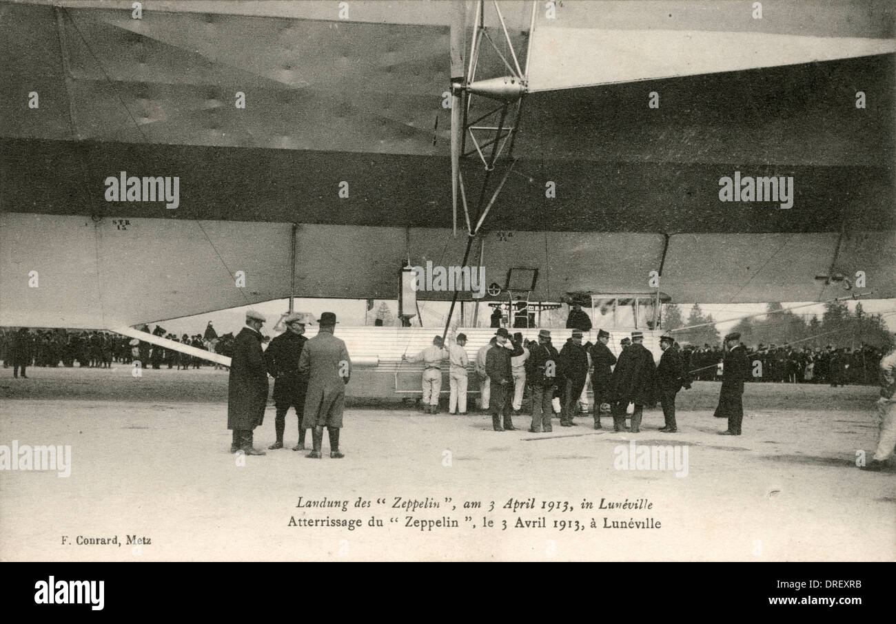 Landing zeppelin hi-res stock photography and images - Alamy