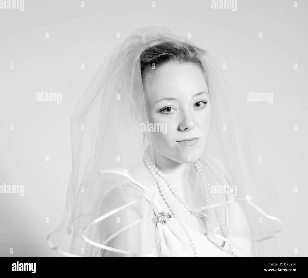 Bride sad hi-res stock photography and images - Alamy