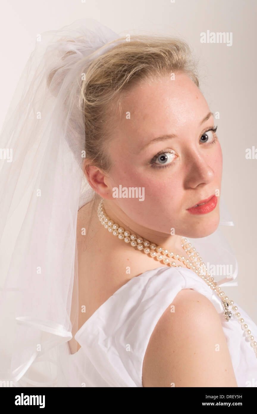 Blushing bride hi-res stock photography and images - Alamy