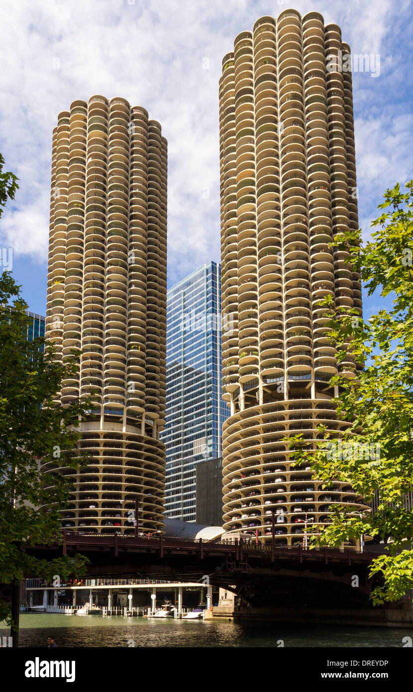 Marina city towers hi-res stock photography and images - Alamy