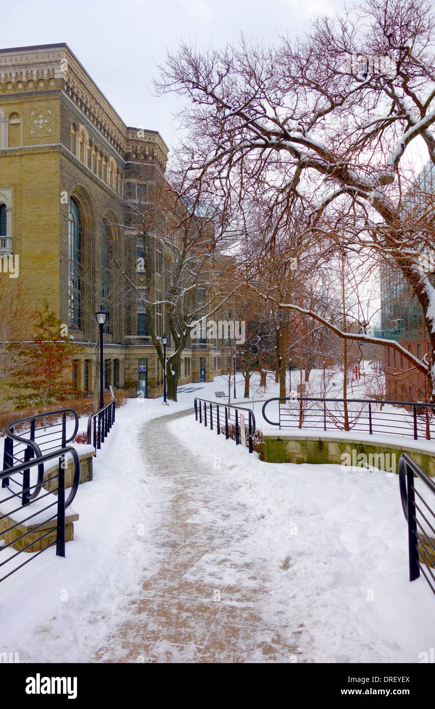 Outdoor urban park canada hi-res stock photography and images - Alamy