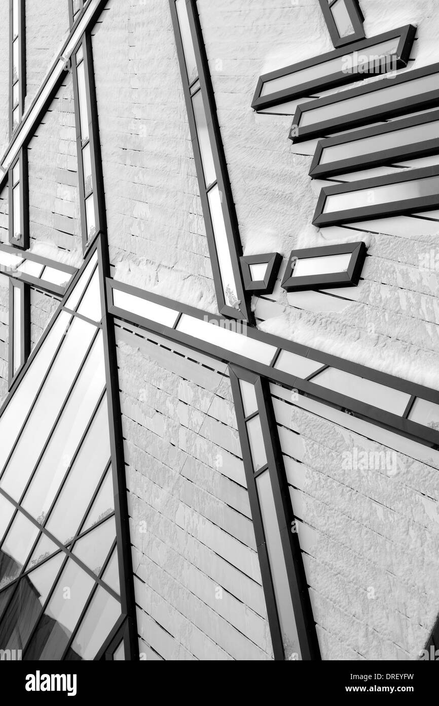 Modern architecture, the Royal Ontario Museum building in Toronto ...