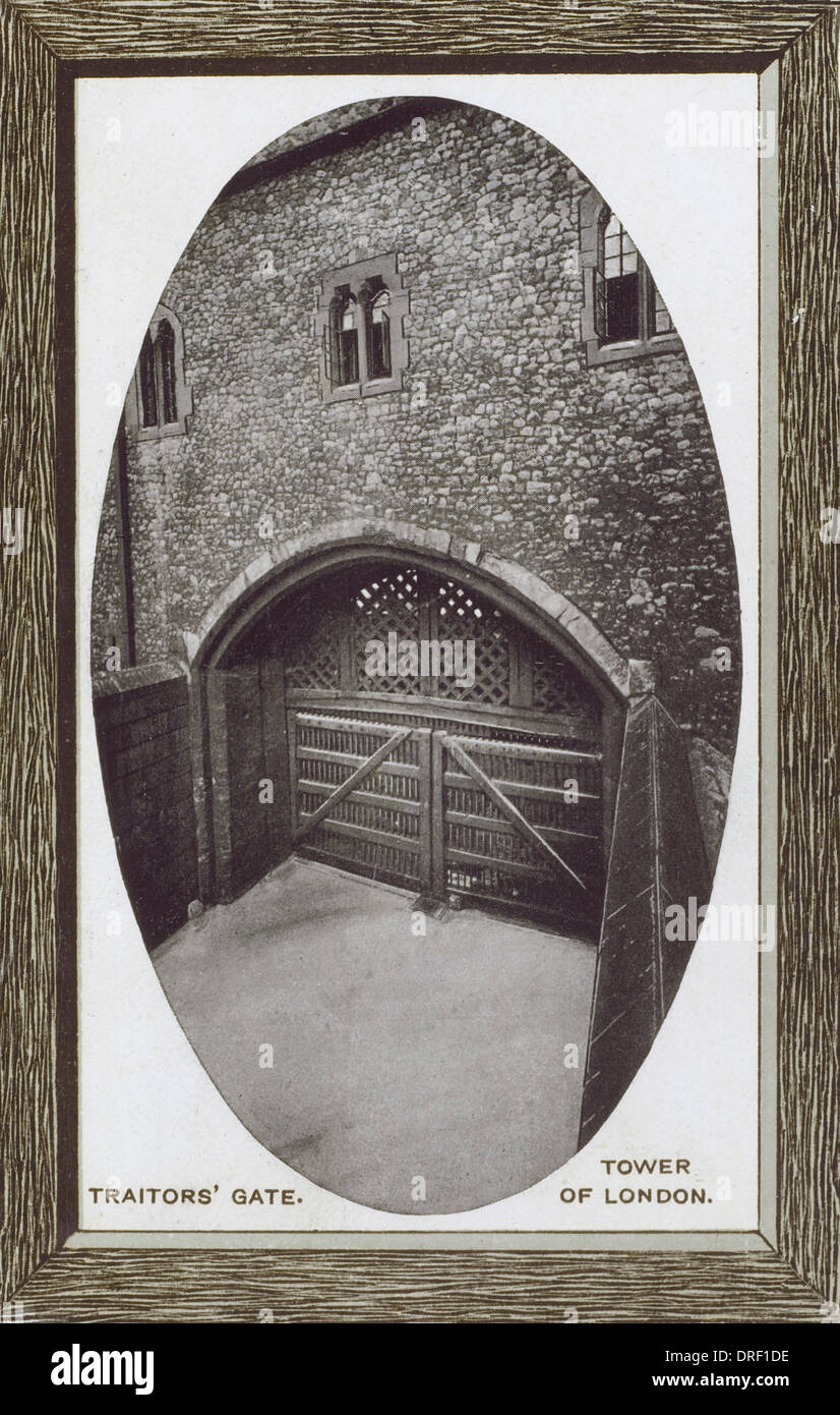 Tower of london traitors gate hi-res stock photography and images - Alamy