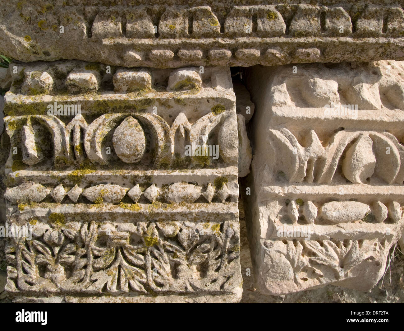 Dart molding hi-res stock photography and images - Alamy