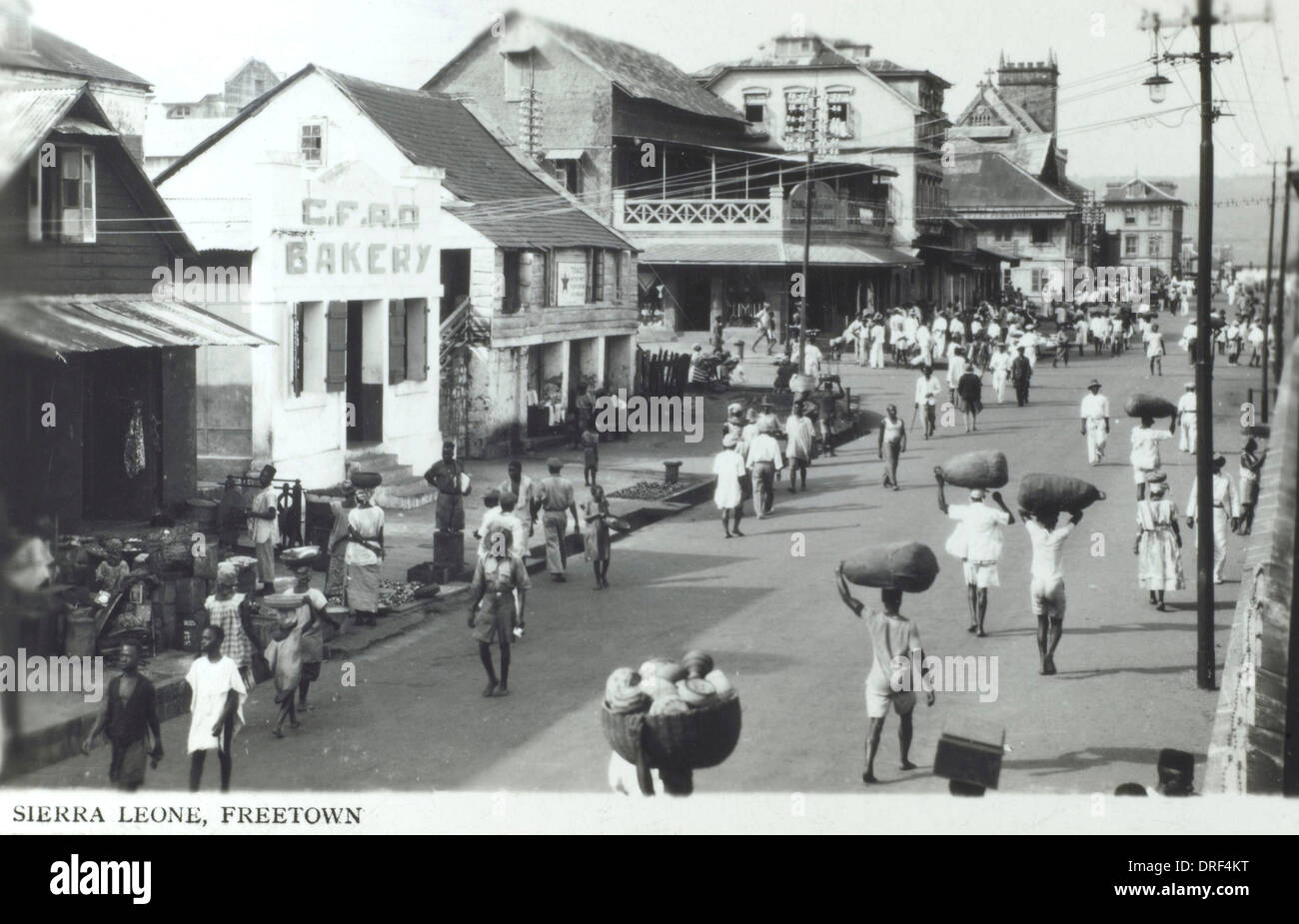 Freetown sierra leone street scene hi-res stock photography and images ...