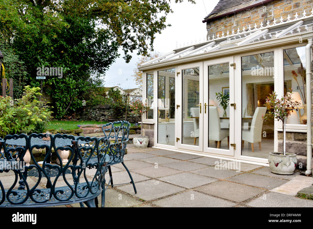 Traditional conservatory hi-res stock photography and images - Alamy