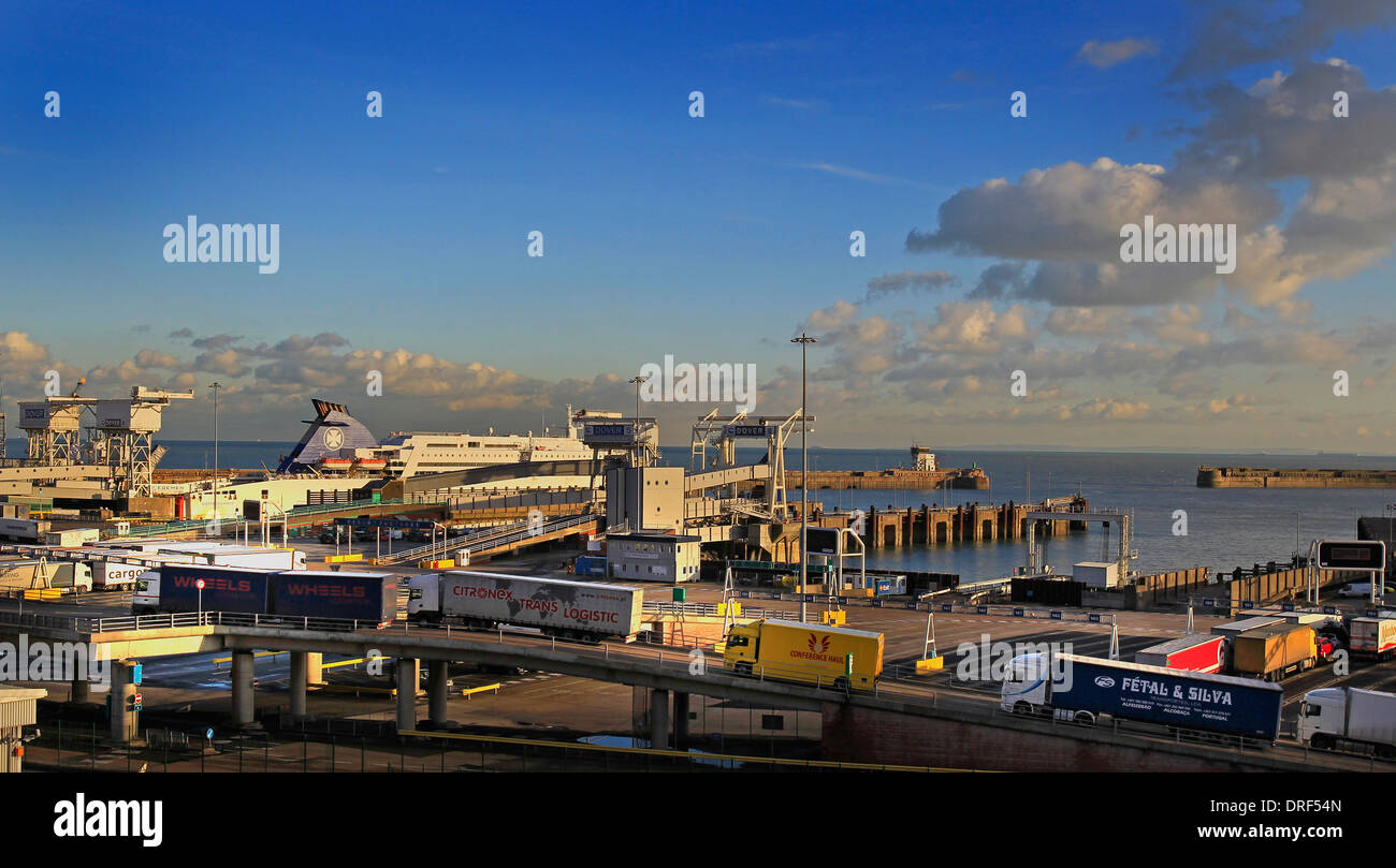 Dover eastern docks hi-res stock photography and images - Alamy