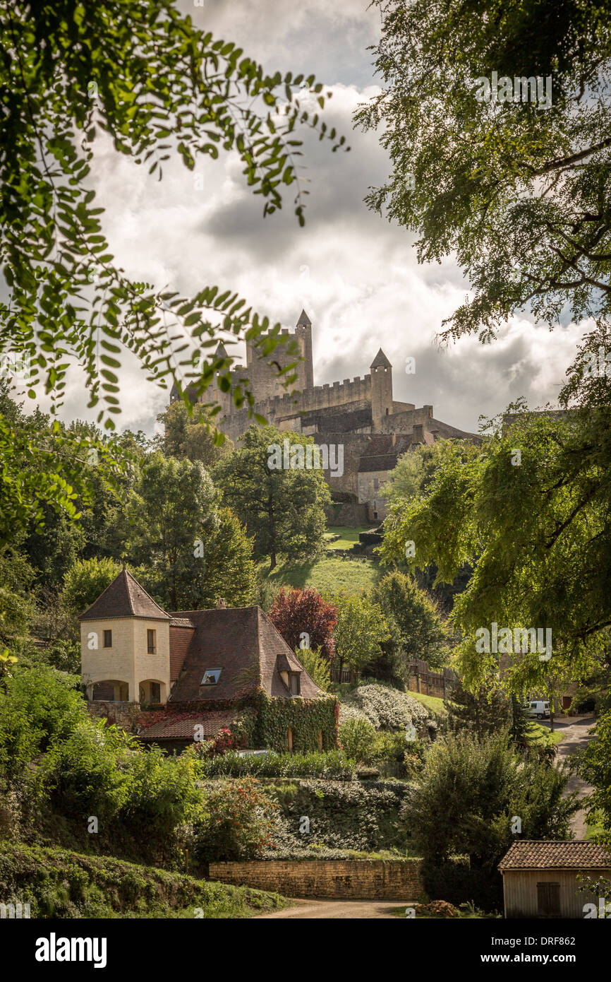Beynac-et-Cazenac, Dordogne, France, Europe. View of the stunning ...