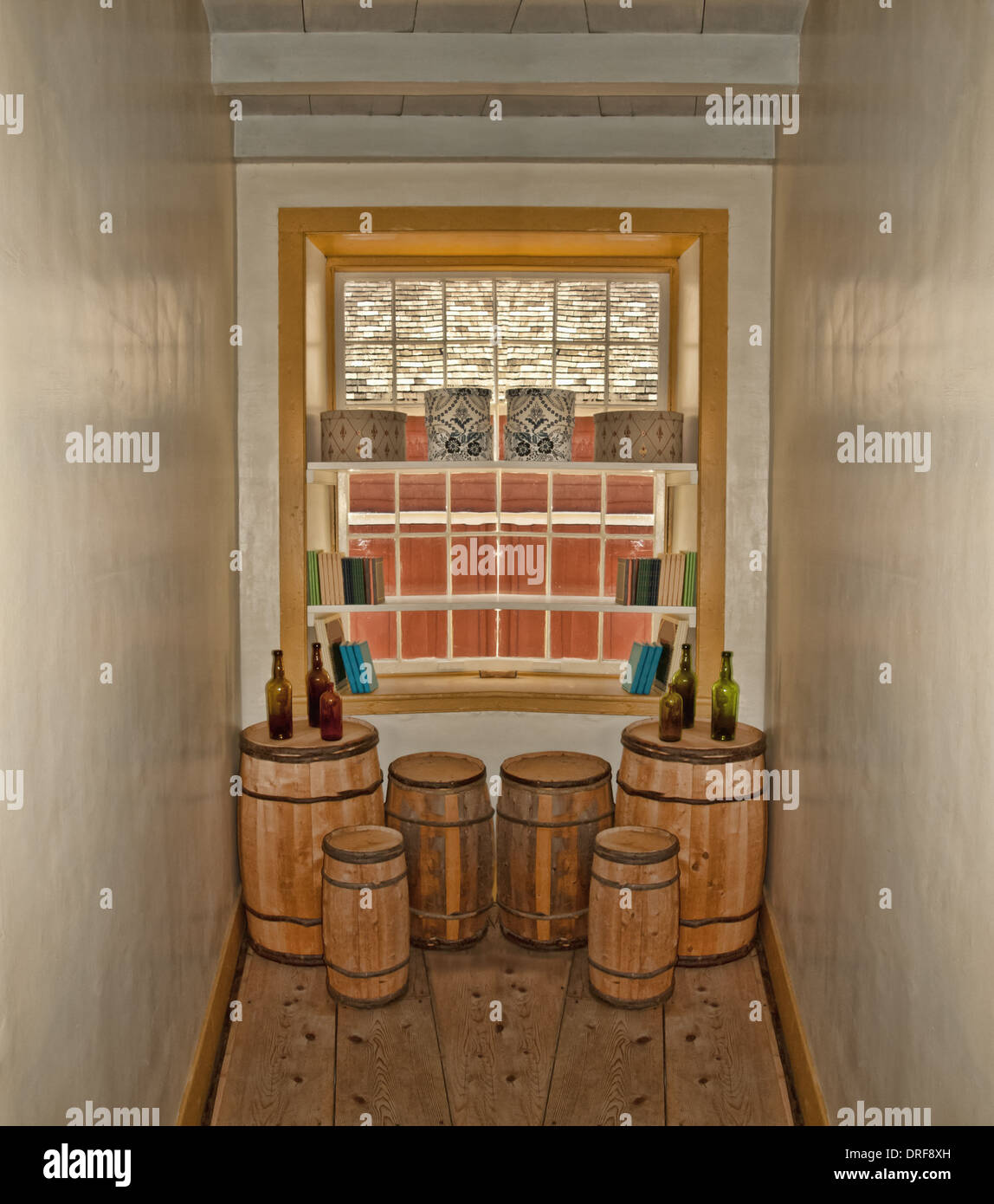 Antique hat boxes hi-res stock photography and images - Alamy