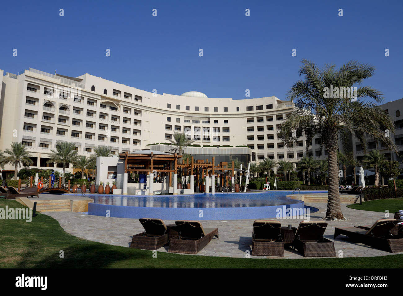Garden and swimming pool of the Hotel Sofitel, Kingdom of Bahrain Stock ...