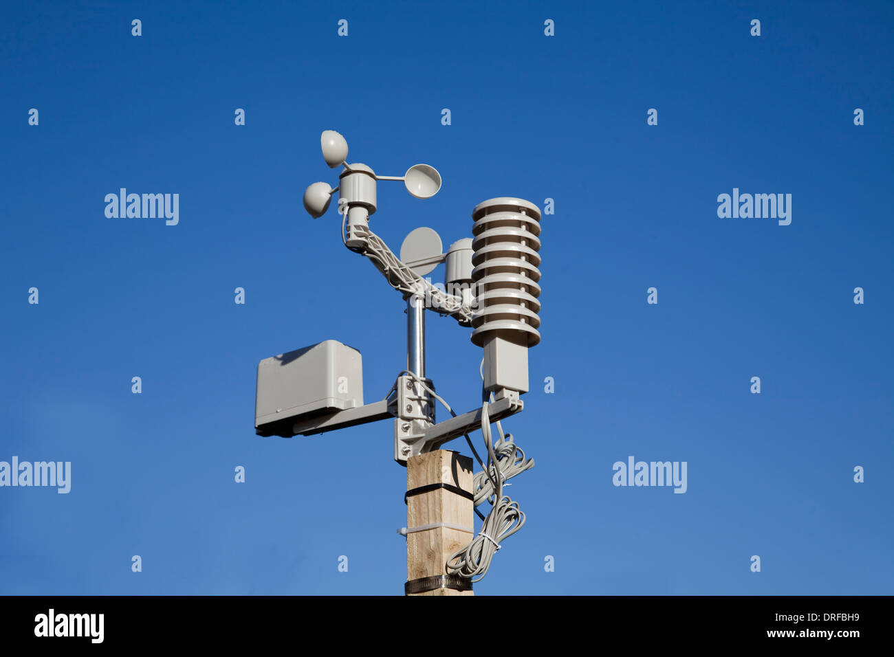 Professional weather station for domestic use Stock Photo - Alamy