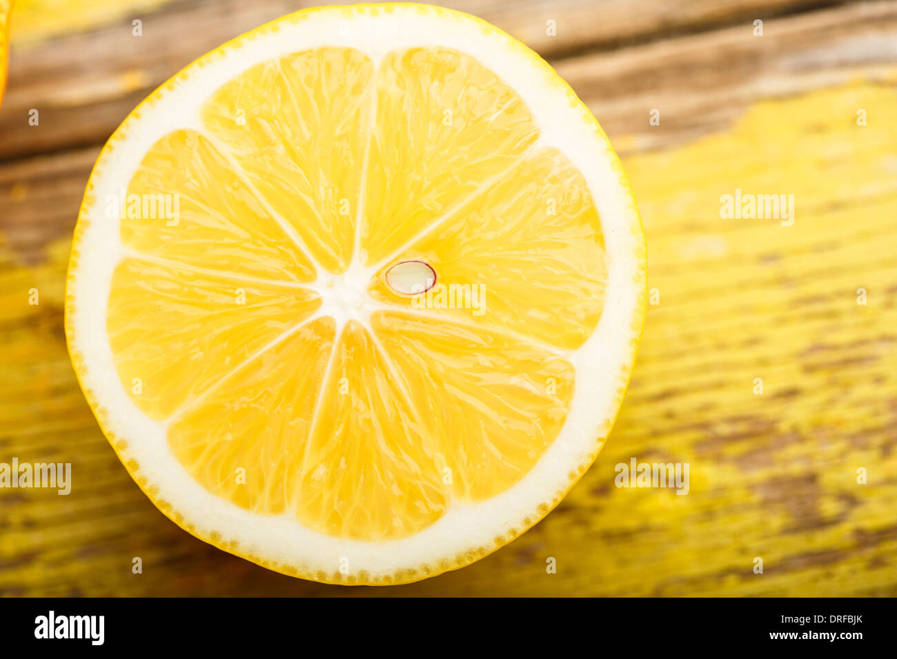 Lemon cross section hi-res stock photography and images - Alamy